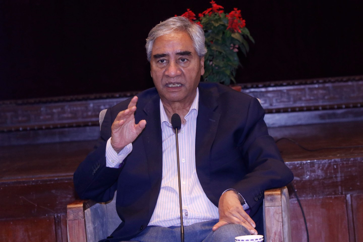 देउवा नै झस्किनेगरी बाहिरियो सरकार ढाल्ने भित्री तयारी, बहुमत बनाउन ७ ...